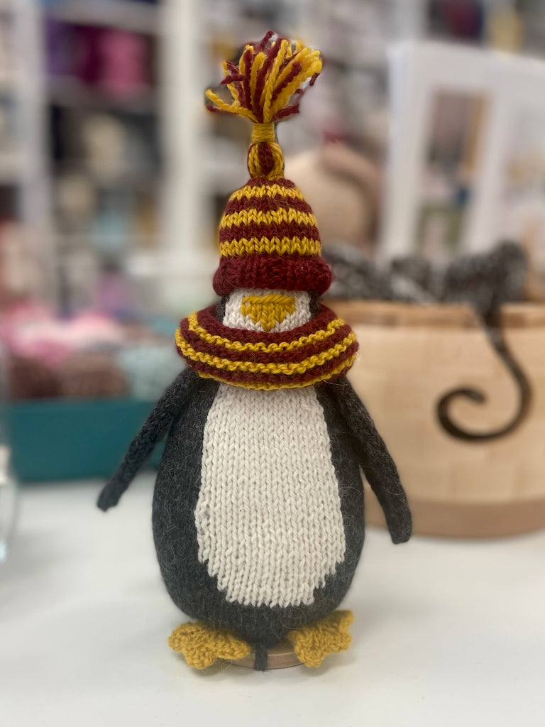 Intarsia/Colour Blocking (Penguin Edition) / TBD – Yarn It!